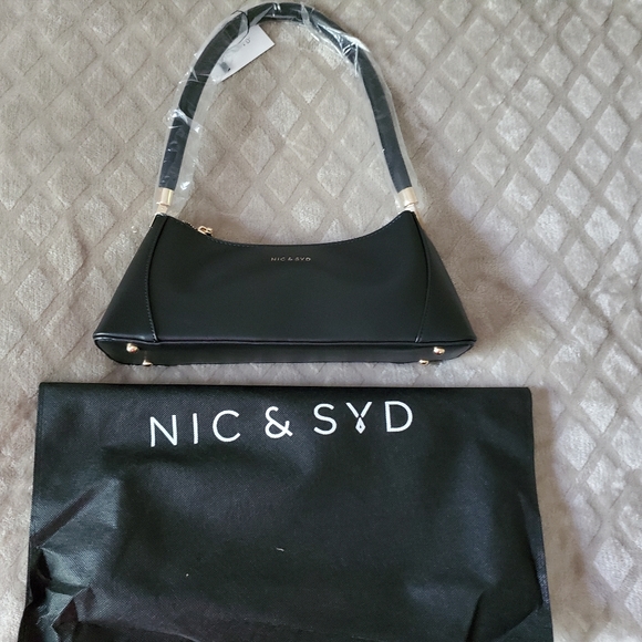 Nic And Syd | Bags | Nic Syd Luna Black Purse | Poshmark